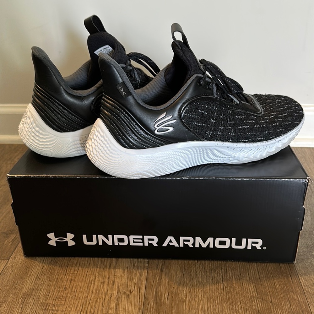 Under Armour Curry Flow Basketball Shoe - Gem